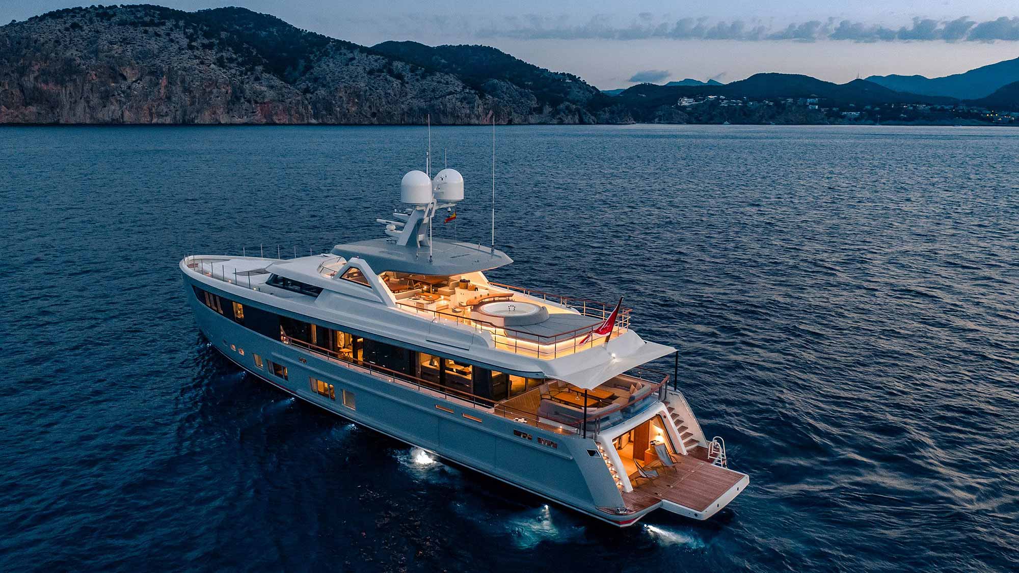 Yacht DELTA ONE, Mulder Yachts | CHARTERWORLD Luxury Superyacht Charters